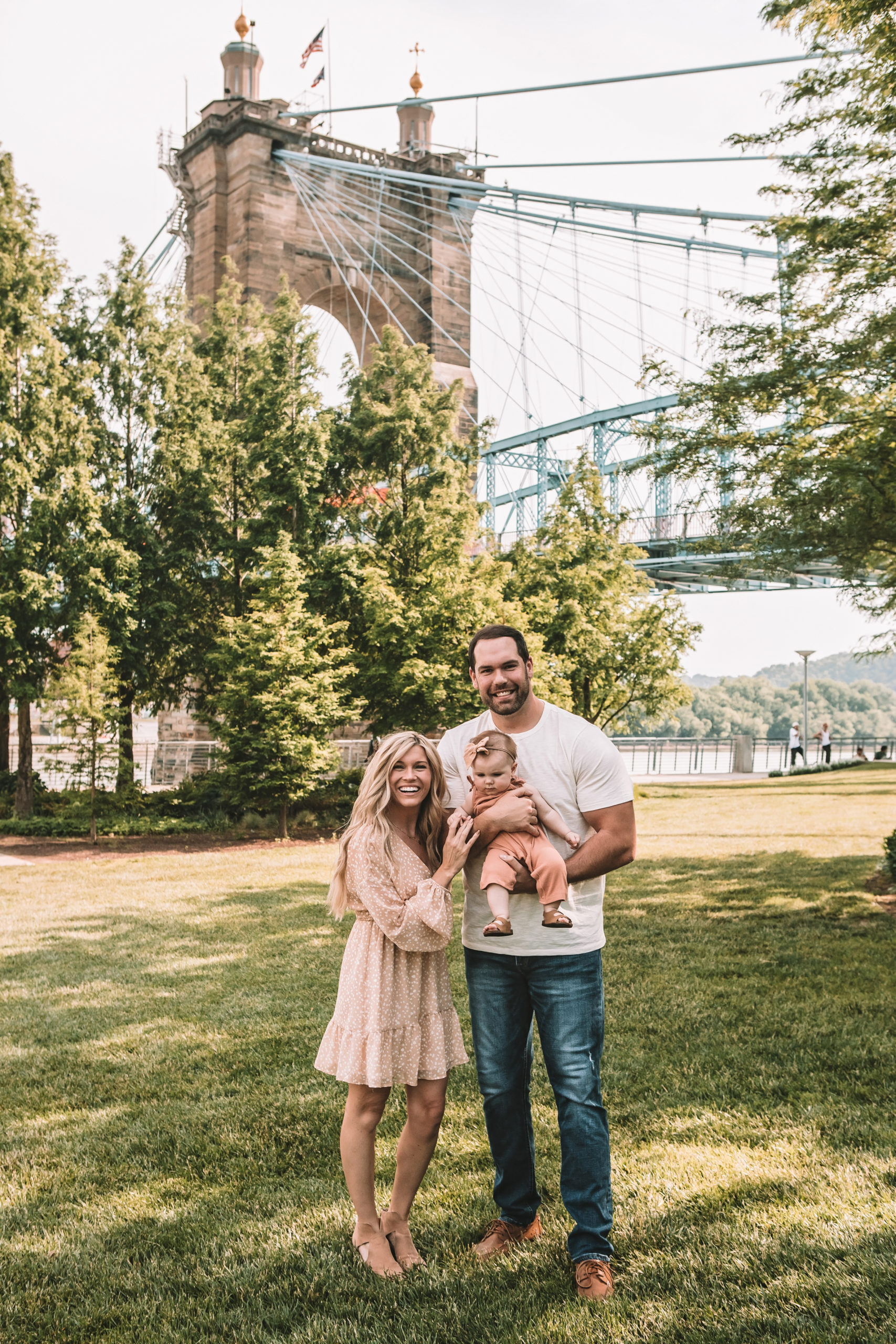 Hess Family Mini Photos at Smale Park | Kristin Brown Photography