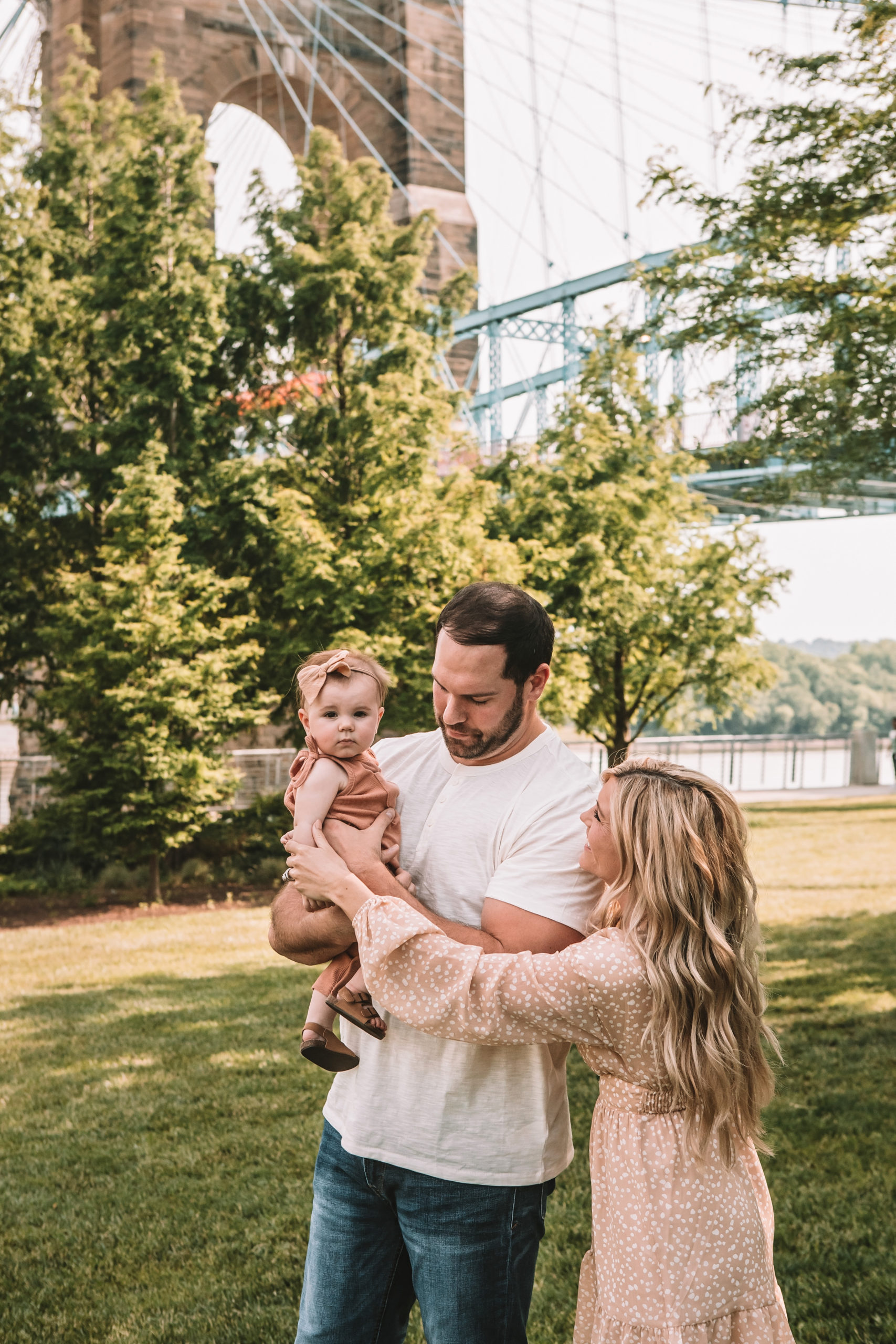 Hess Family Mini Photos at Smale Park | Kristin Brown Photography