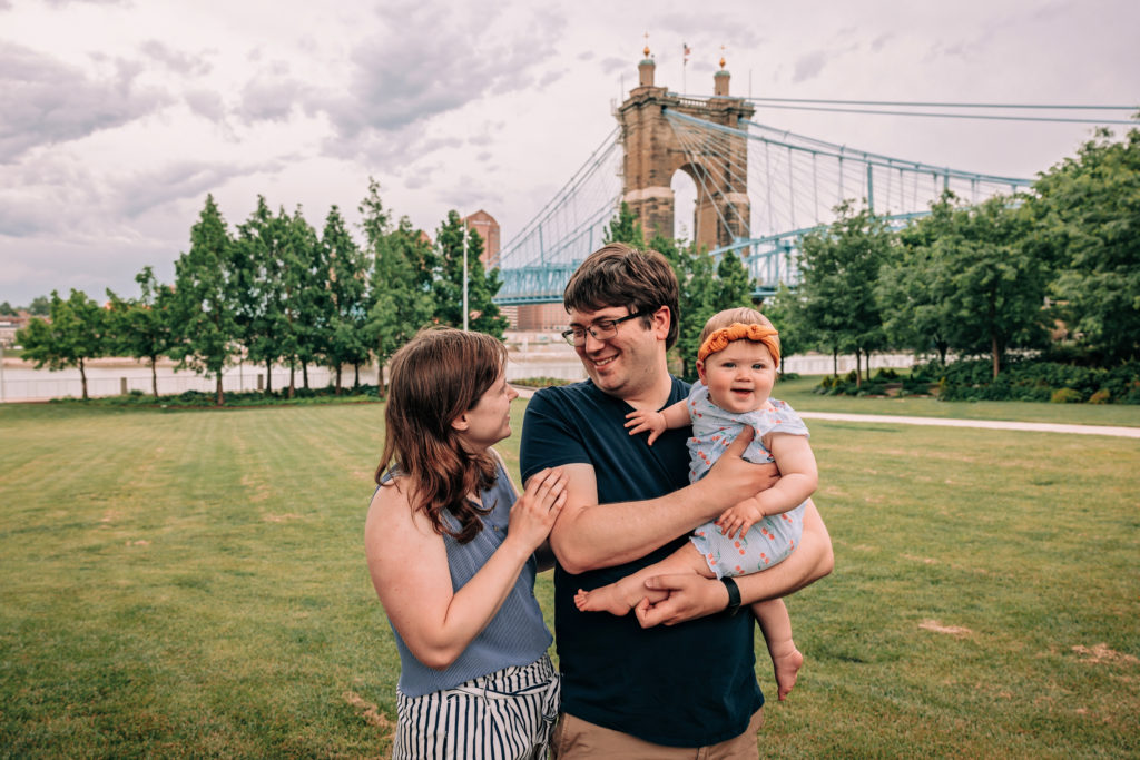 Jenkins Family – Mini Session at Smale Park in downtown Cincinnati ...