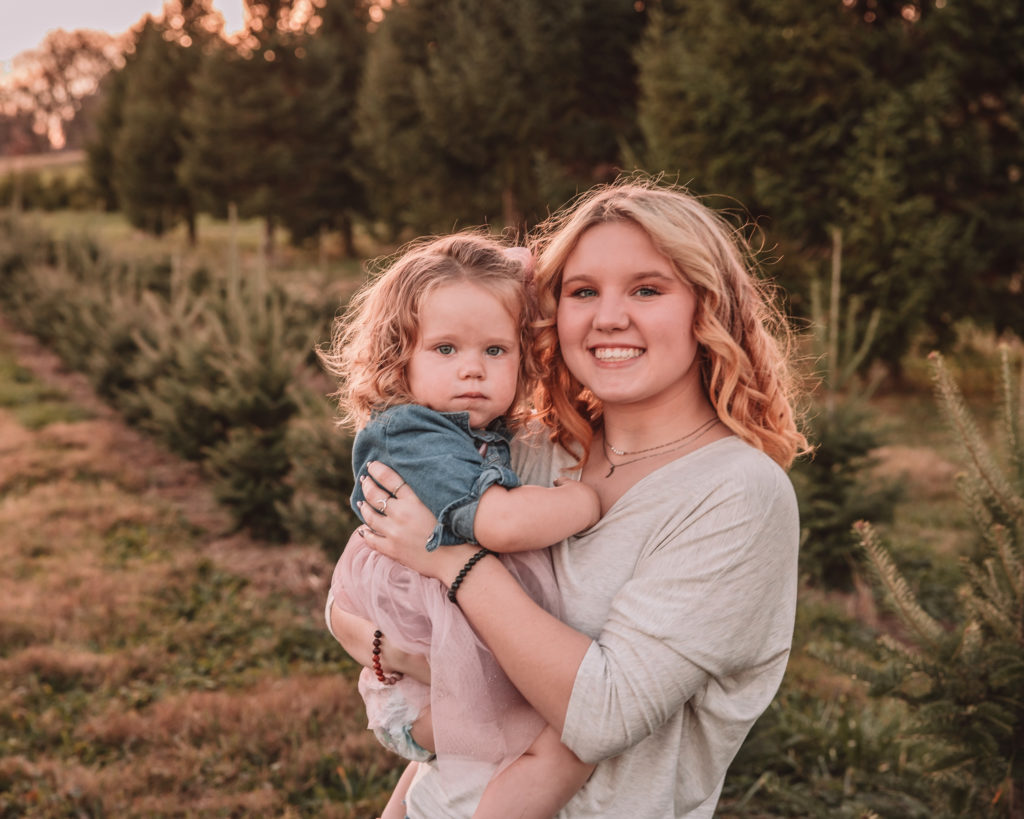 Steed Family – Christmas Tree Farm Mini Session – Cincinnati, Ohio ...